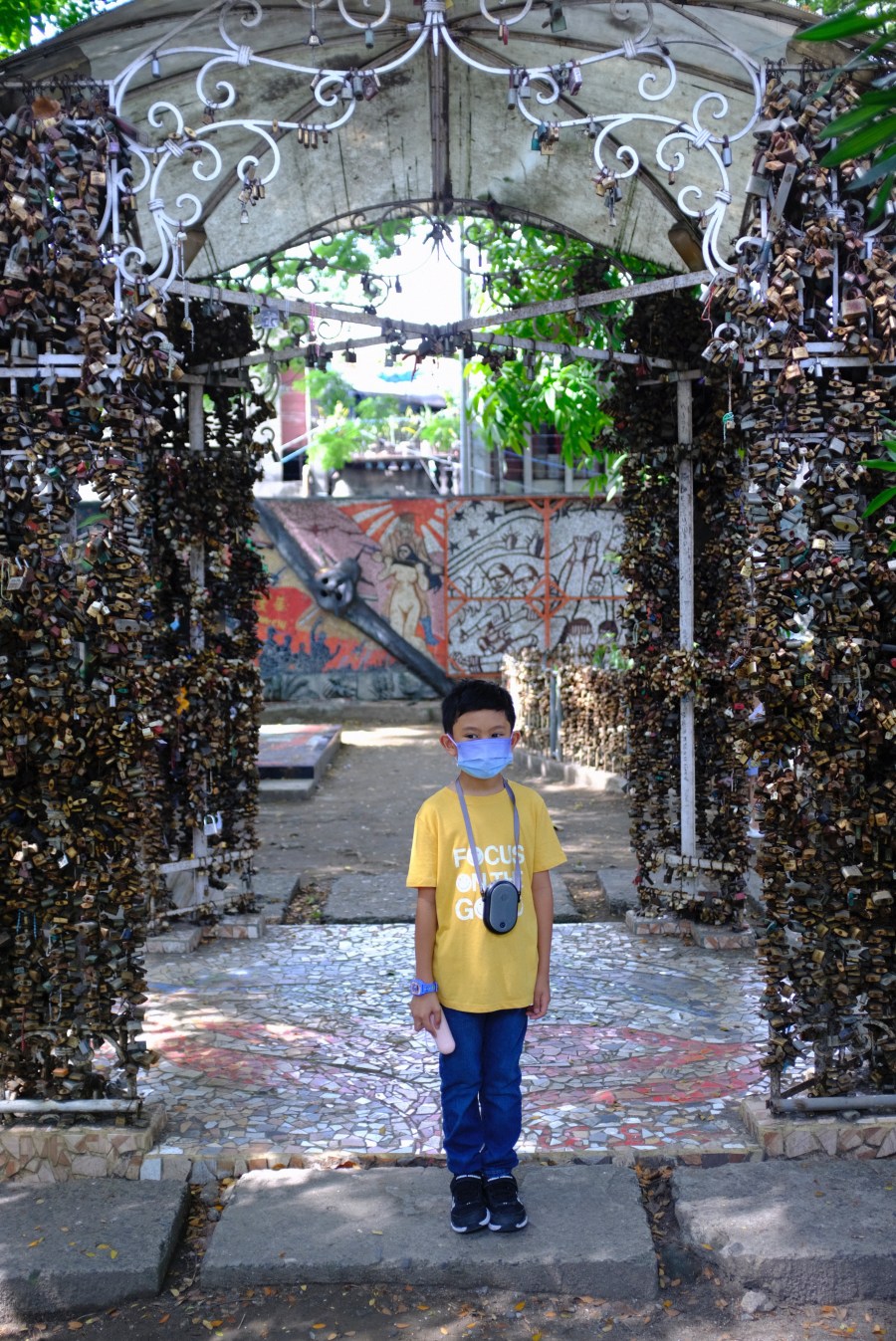 Escape Manila’s bustle and experience Baclaran’s redemptorist church ...